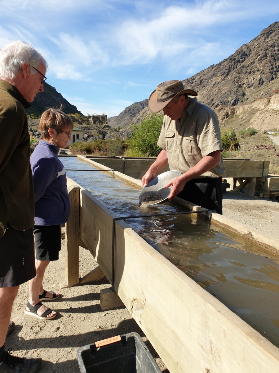 Gold Panning near Cromwell & Queenstown - Goldfields Mining Centre
